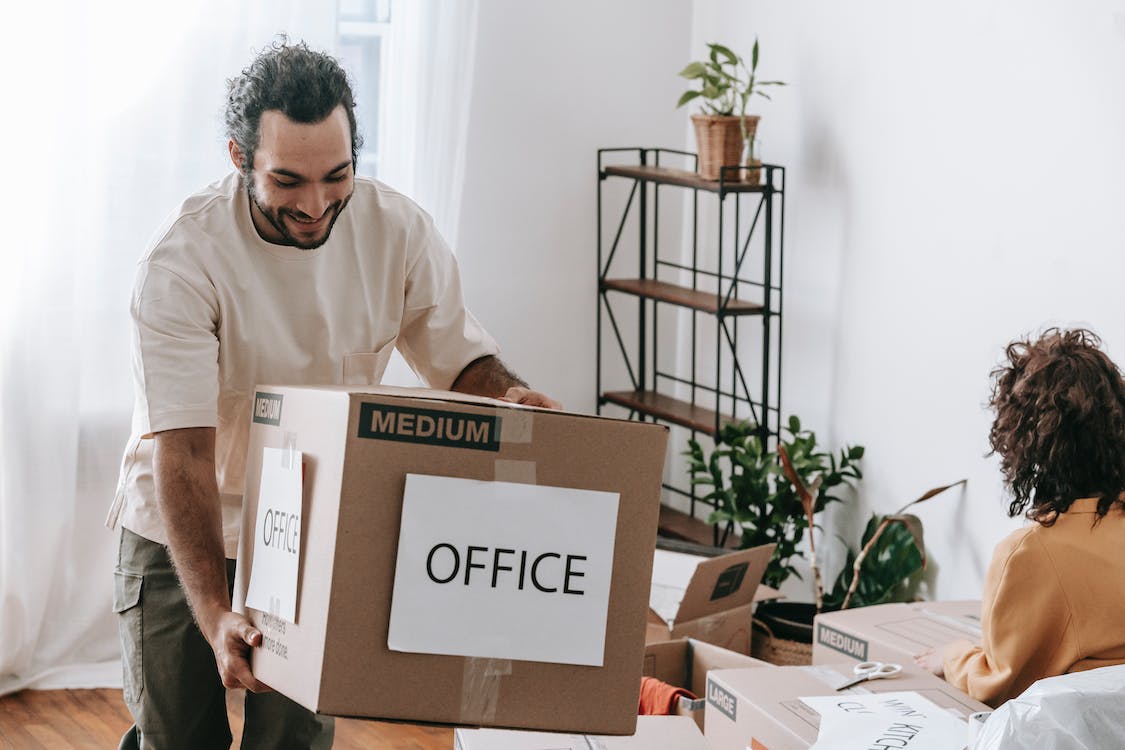 4 Tips on Packing Office Furniture – Shalom Blog